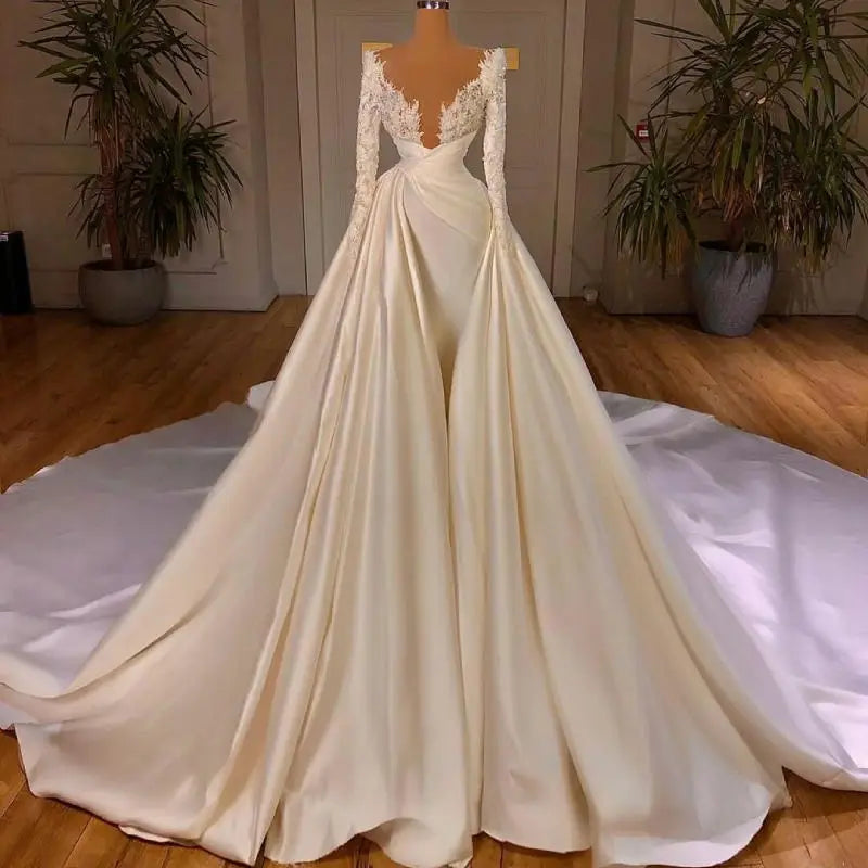 Lace Bodice Ivory Bridal Gown With Train E on Luulla